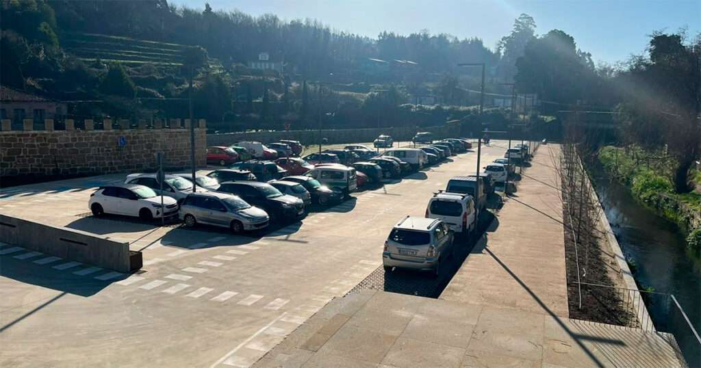 Redondela inaugura un aparcamiento con más de 100 plazas para coches en ...