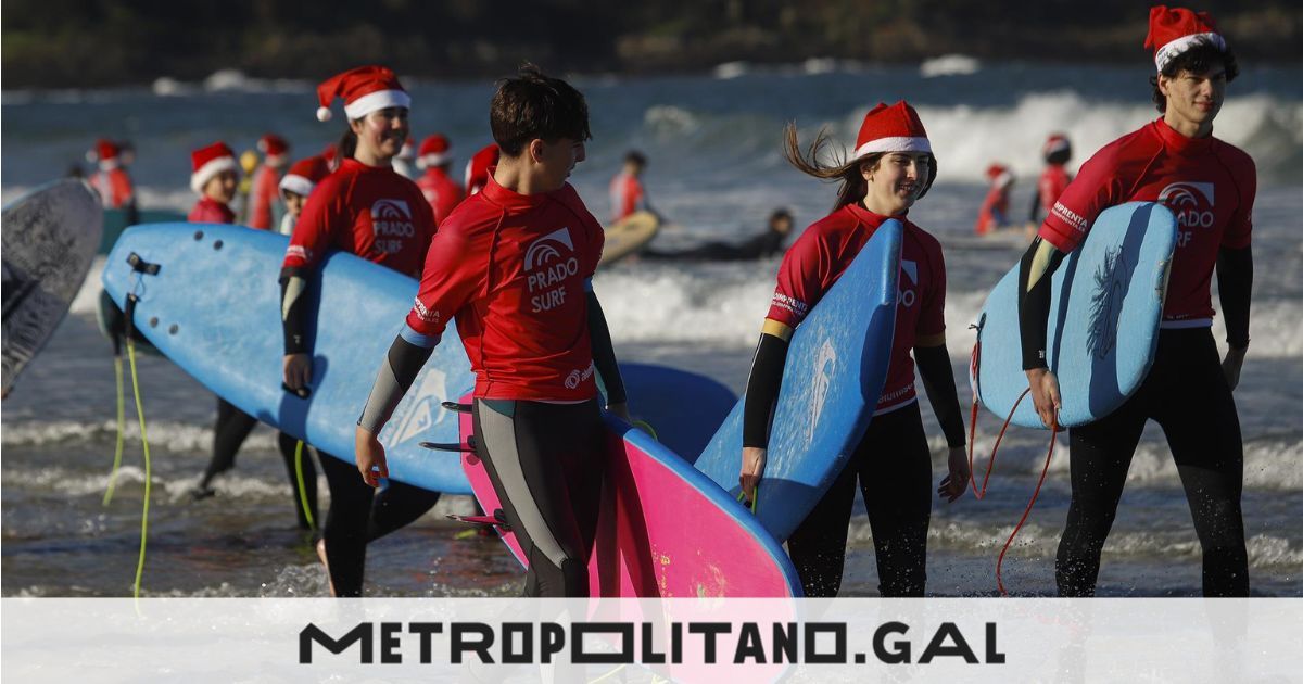 Los papanoeles surferos vuelven a la playa de Patos de Nigrán por una ...