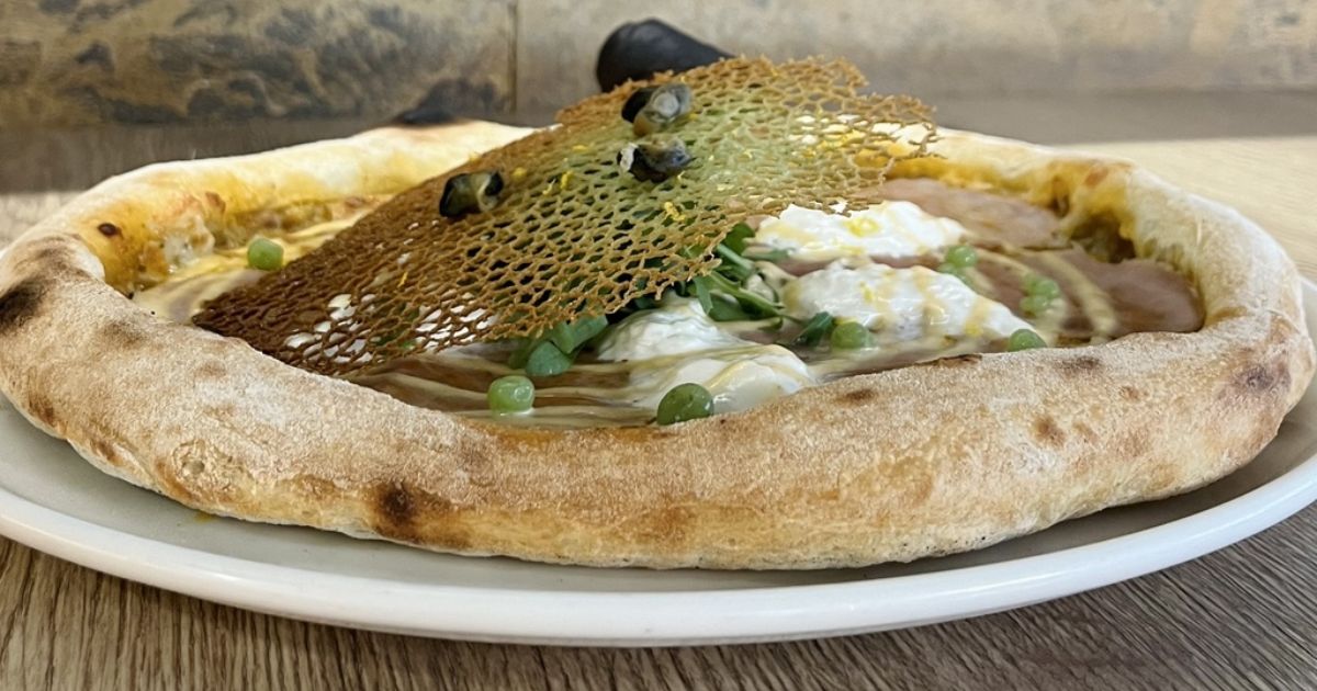 Una pizza de Cangas arrasa en España por su 'sabor de mar' con masa de ...